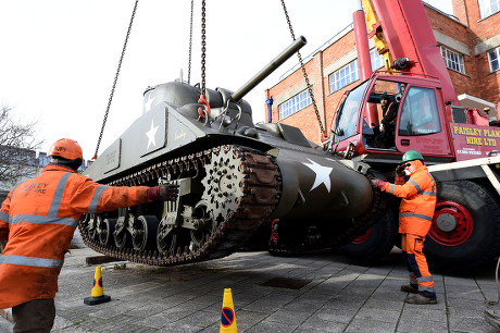 World War 2 Sherman tank arrives at Castletown, Portland, Dorset, UK ...