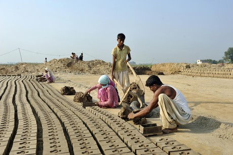 500 Native men laborers Stock Pictures, Editorial Images and Stock ...