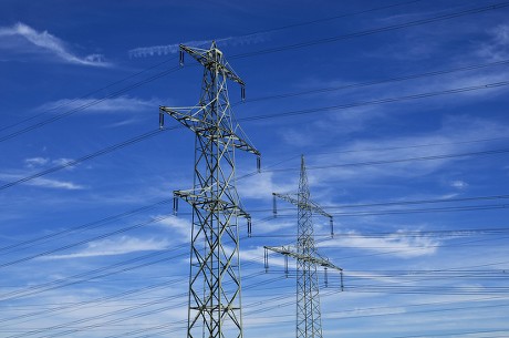 250 High tension electrical wires Stock Pictures, Editorial Images and ...