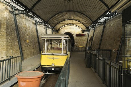 69 Outdoor train station platform Stock Pictures, Editorial Images and ...