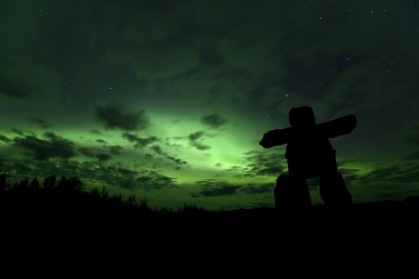 Silhouette Inuit Stone Man Inukshuk Inuksuk Editorial Stock Photo ...