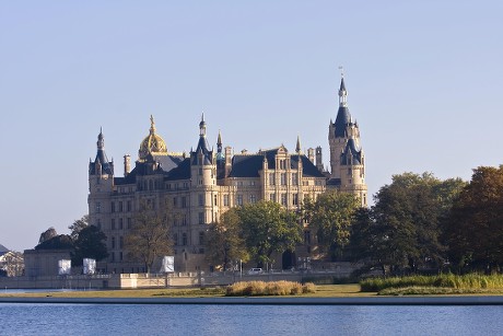 60 Lakeside castles Stock Pictures, Editorial Images and Stock Photos ...