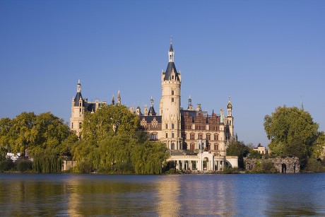 250 Lakeside palace Stock Pictures, Editorial Images and Stock Photos ...