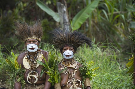Members Jiwaka Tribe Headdress Made Cassowary Editorial Stock Photo ...