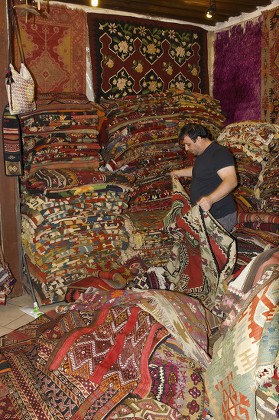 76 Selling rugs Stock Pictures, Editorial Images and Stock Photos ...
