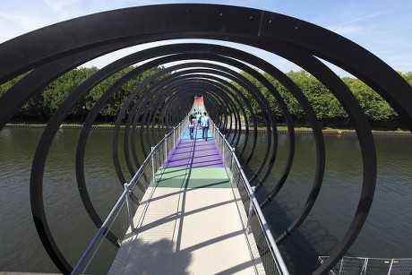 Slinky Springs Fame Pedestrian Bridge Architect Editorial Stock Photo ...