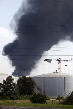 2 Heavy steam fumes Stock Pictures, Editorial Images and Stock Photos ...