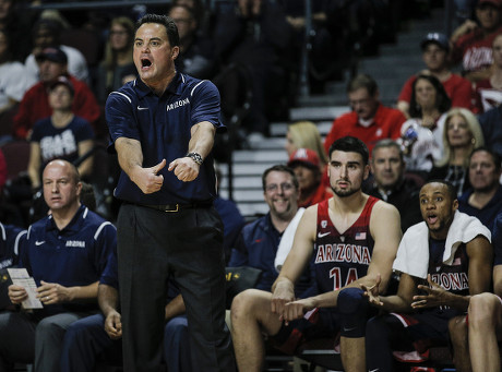 imágenes de NCAA Men's Basketball Continental Tire Invitational Arizona ...