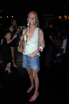 Embargo Club - 16 Sep 2004 Stock Pictures, Editorial Images and Stock ...