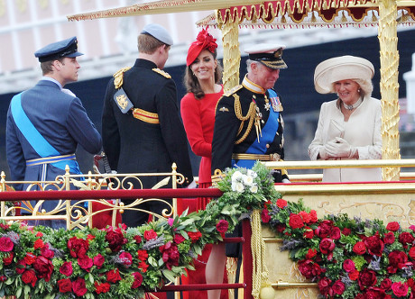 Diamond Jubilee River Pagent Members Royal Editorial Stock Photo ...