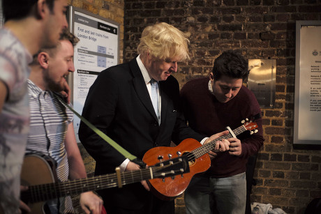 53 Busking and street performance Stock Pictures, Editorial Images and ...