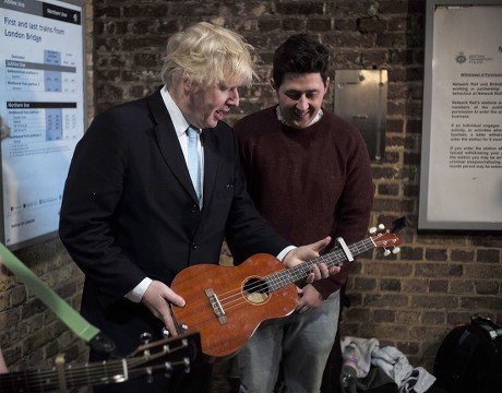 53 Busking and street performance Stock Pictures, Editorial Images and ...