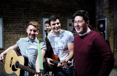 53 Busking and street performance Stock Pictures, Editorial Images and ...