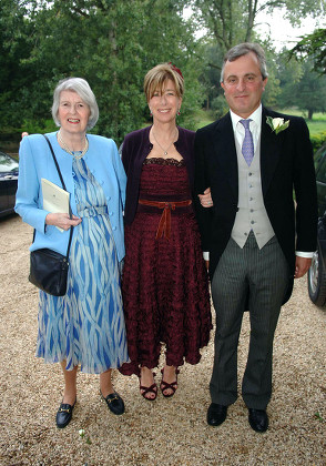 __COUNT__ imágenes de Wedding of Flora Astor and Theo Rycroft at All ...