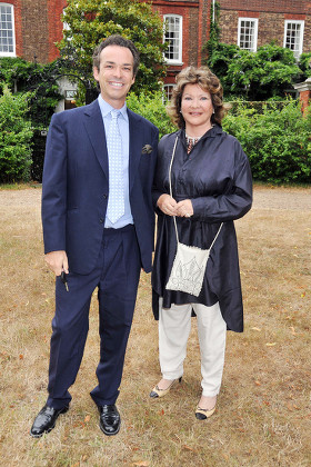 Summer Party Arrivals Richmond Park Lady Editorial Stock Photo - Stock ...