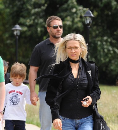 Russell Crowe His Family Leave Kensington Editorial Stock Photo - Stock ...