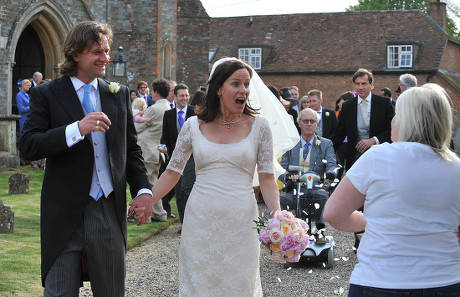 Wedding Peasemore St Barnabas Peasemore Berkshire Editorial Stock Photo ...