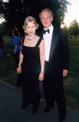 Charity Dinner Serpentine Gallery Robin Hurlstone Editorial Stock Photo ...