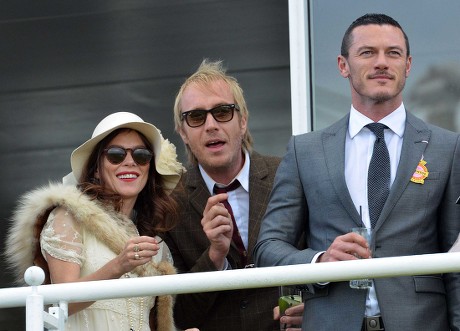 Glorious Goodwood Ladies Day Goodwood Estate Editorial Stock Photo ...