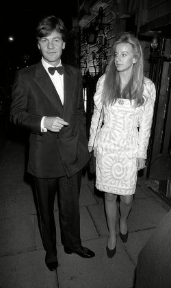 Outside Annabels Nightclub Berkeley Square Chantal Editorial Stock ...