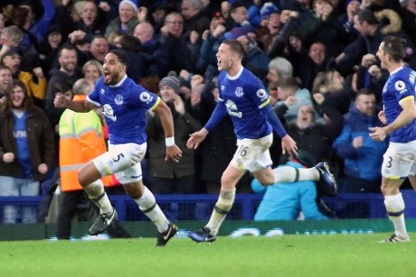 Ashley Williams Scores Winning Goal Everton Editorial Stock Photo ...