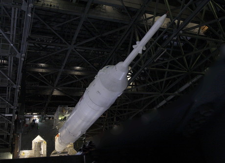 Ares I-x Nasa's Latest Test Rocket Sits On the Mobil Launch Platform ...