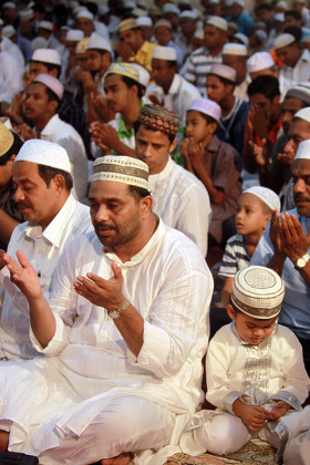 Sri Lankan Muslims Offer Annual Congressional Editorial Stock Photo ...