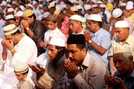 Sri Lankan Muslims Offer Annual Congressional Editorial Stock Photo ...
