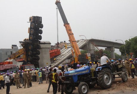 Delhi Metro Workers Seen Busy Rescue Editorial Stock Photo - Stock ...
