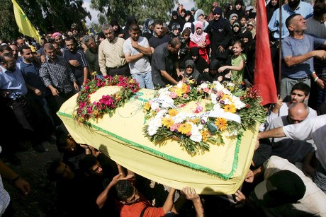 Lebanese Men Carry Coffin Lebaneseamerican Hezbollah Editorial Stock ...