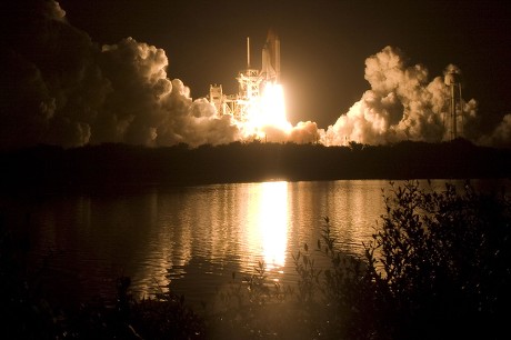 Space Shuttle Discovery Mission Sts128 Viewed Editorial Stock Photo ...