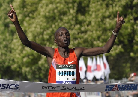 Kenyan Benjamin Kiptoo Celebrates Crossing Finish Editorial Stock Photo ...