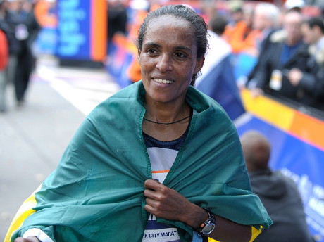 Ethiopian Runner Derartu Tulu Wears Ethiopian Editorial Stock Photo ...