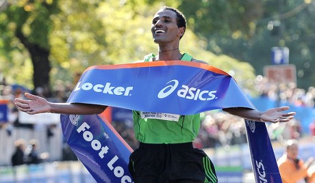 Gebre Gebremariam Ethiopia Reacts After Crossing Editorial Stock Photo ...