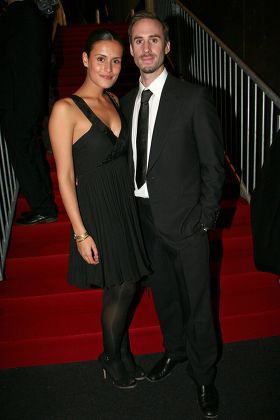 Joseph Fiennes Girlfriend Maria Dolores Dieguez Editorial Stock Photo ...