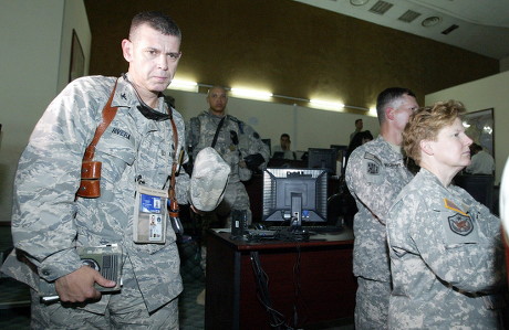 Us Iraqi Officers Poses Photo During Editorial Stock Photo - Stock ...