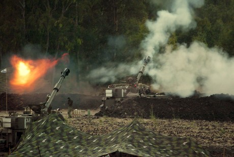 Israeli Artillery Keep Firing 155mm Shells Editorial Stock Photo ...