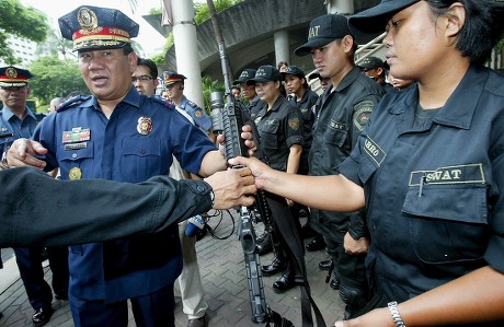 Filipino Police Official Hands Over M16 Editorial Stock Photo - Stock ...