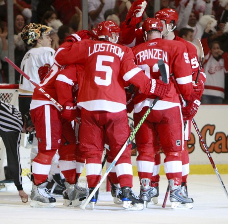 Detroit Red Wings Celebrate Daniel Cleary Editorial Stock Photo - Stock ...