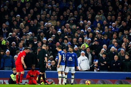 Everton Fans Wearing Blue Christmas Hats Editorial Stock Photo - Stock ...