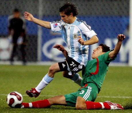 Argentina Pablo Piatti 19 Fights Ball Editorial Stock Photo - Stock ...