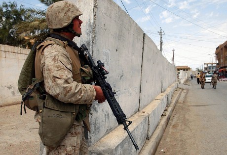 __COUNT__ imágenes de Iraq Us Marines - Apr 2004 - Imágenes de stock ...