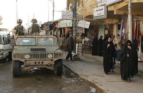 Iraq Us Troops Tikrit - Feb 2004 Stock Pictures, Editorial Images and ...