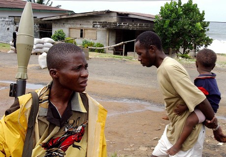 Liberia Mortar Attack - Jul 2003 Stock Pictures, Editorial Images and ...