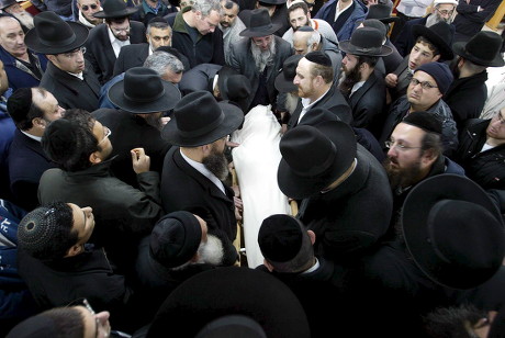 Ultra Orthodox Jewish Men Pray They Editorial Stock Photo - Stock Image ...