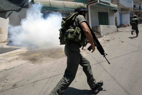 Israeli Soldiers During Clashes Palestinians Israeli Editorial Stock ...