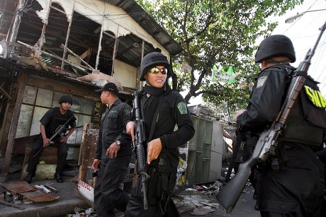 Filipino Slum Dweller Stands Amidst Demolished Editorial Stock Photo ...