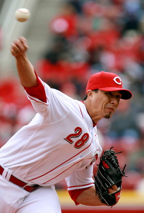 Cincinnati Reds Starting Pitcher Kyle Lohse Editorial Stock Photo ...