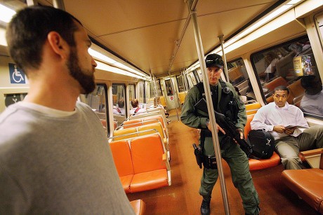 Washington Dc Transit Srt Police Officer Editorial Stock Photo - Stock ...