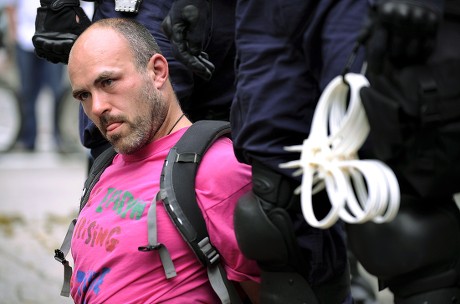 Police Wearing Riot Gear Arrest Jason Editorial Stock Photo - Stock ...